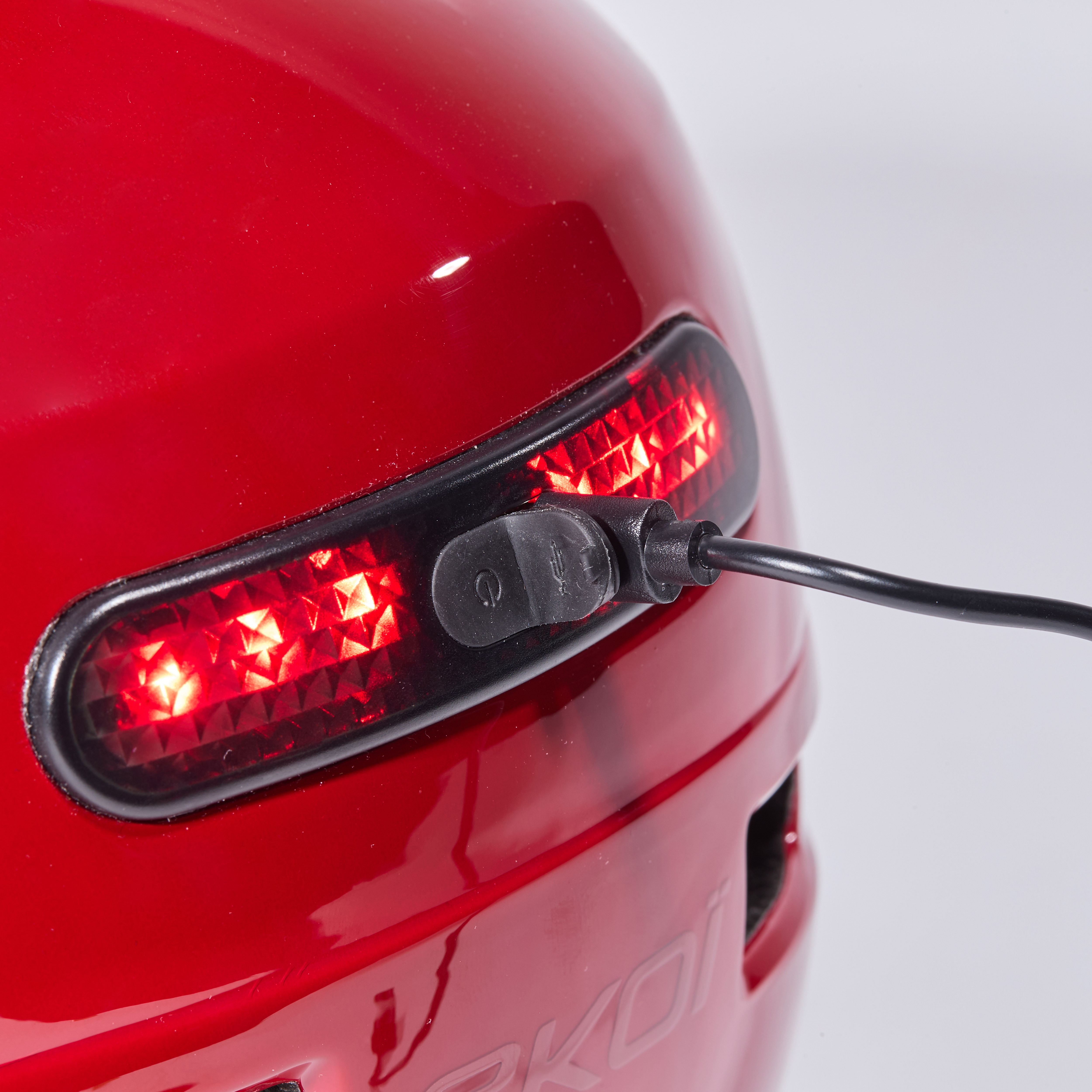 Stadshelm EKOI Perf CITY STYLE Robijnrood Scherm - EKOI